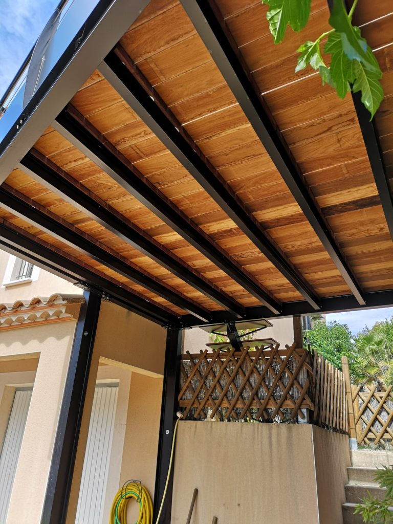 Terrasse suspendue en acier et bois - Caveirac (Gard 30) - FMG Metal Studio